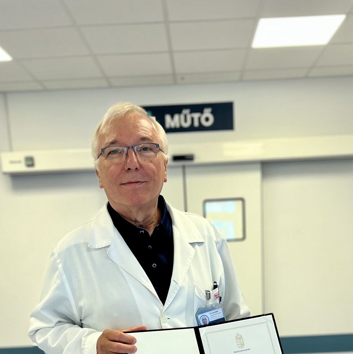 Dr. István Gábor miniszteri elismerésben részesült - Észak-budai Szent ...